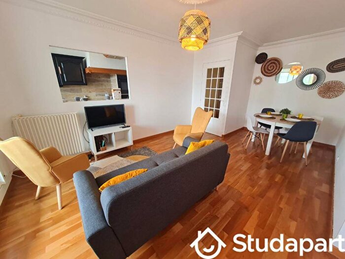 Appartement à louer - Activités, Orléans - 1 pièce - 1 chambre