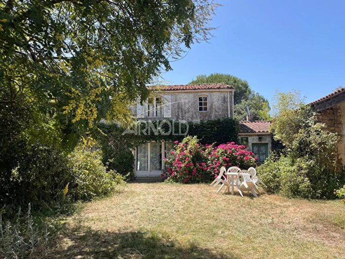 Saint-Cyr-en-Talmondais - Maison 9 pièces à vendre