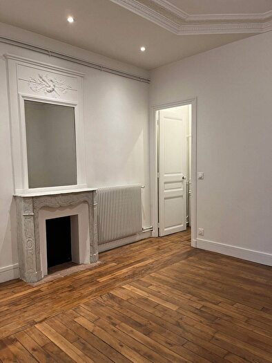 Appartement à louer - Gabrielle Leclerc, Charenton-le-Pont - 3 pièces - 2 chambres