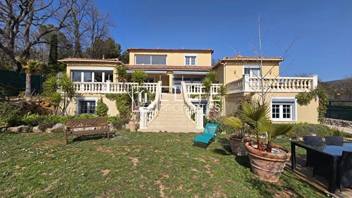 Maison à vendre - Cabris - 9 pièces - 6 chambres