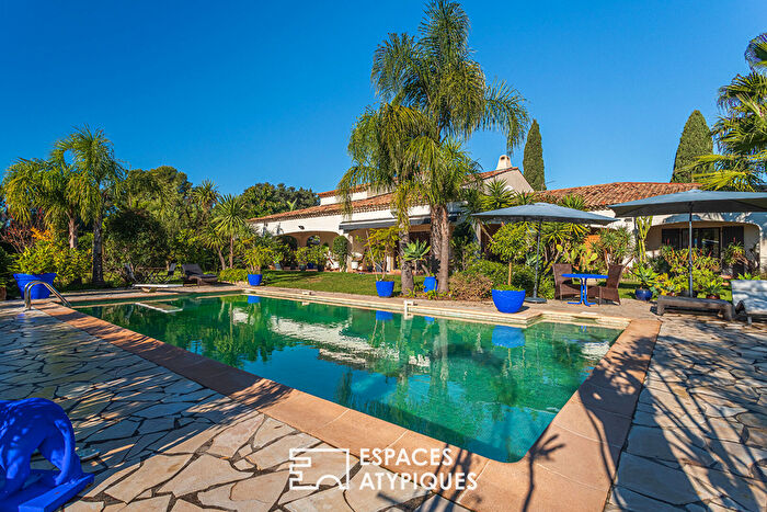 Maison à vendre - La Londe-les-Maures, Valcros, Alicastre, Haut Pansard, Bas Pansard, Le Pin - 8 pièces - 6 chambres