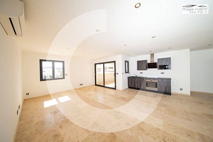 Appartement à louer - Bollène - 4 pièces - 3 chambres