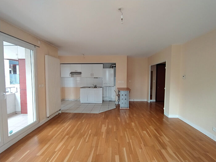 Appartement à louer - Clermont-Ferrand, Oradou - 3 pièces - 2 chambres