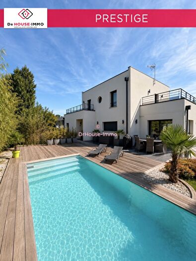 Amilly - Maison 9 pièces à vendre