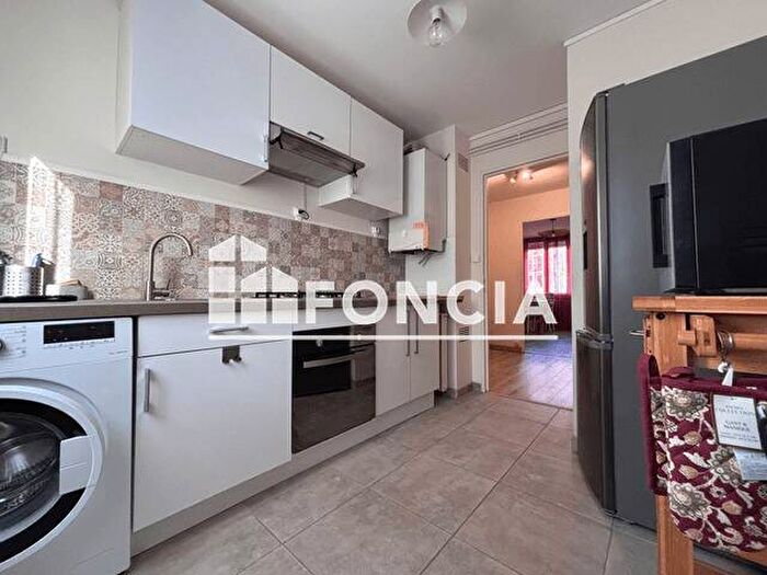 Appartement à louer - Moulin à Vent-Vertefeuille, Perpignan - 3 pièces - 2 chambres