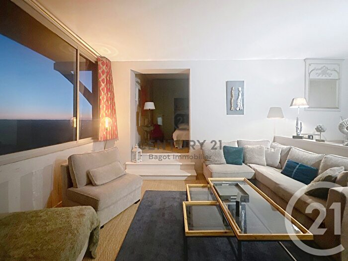 Appartement à louer - Tourgéville - 5 pièces - 2 chambres