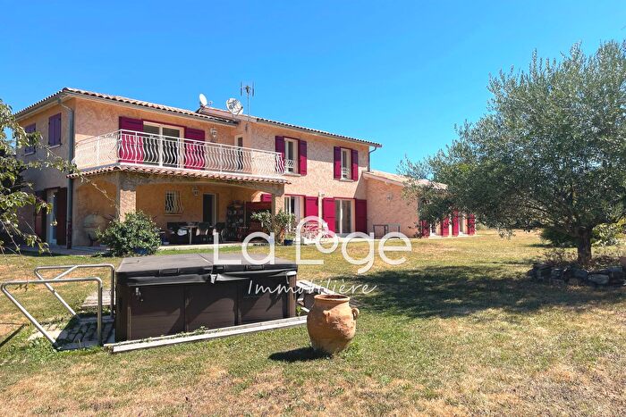 Maison 8 pièces à vendre à Curbans