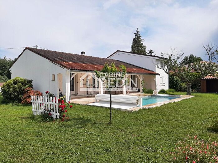 Maison à louer - Parempuyre - 4 pièces - 3 chambres