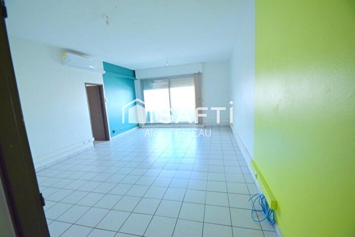 Appartement à vendre - Saint-Pierre, Centre-ville - 7 pièces - 3 chambres