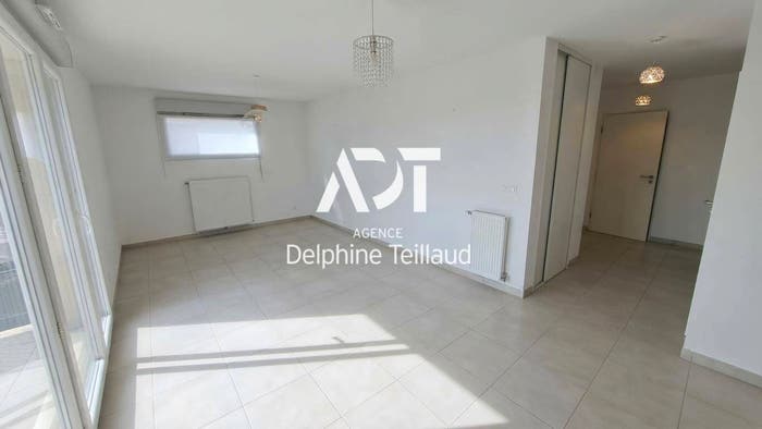 Appartement 3 pièces à Les Iles, Moirans, à louer