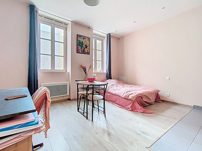 Appartement à louer - Dijon, Centre-ville - 1 pièce