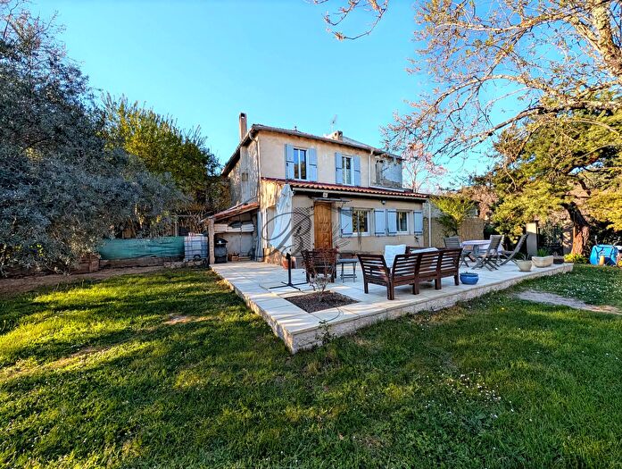 Maison 4 pièces à Peypin-d'Aigues, à vendre