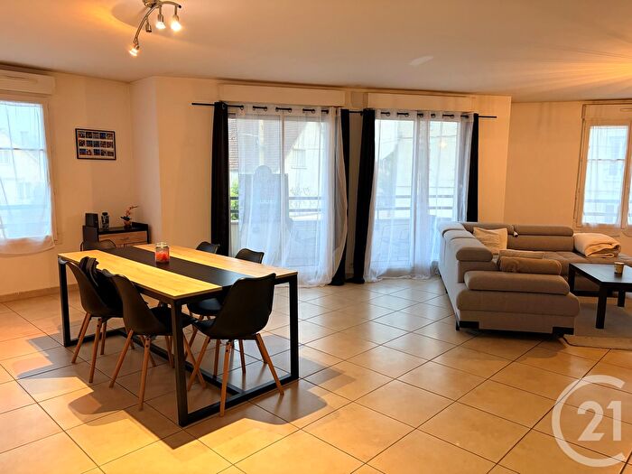 Appartement à louer - Auxerre, Saint-Gervais, Brazza - 3 pièces - 2 chambres