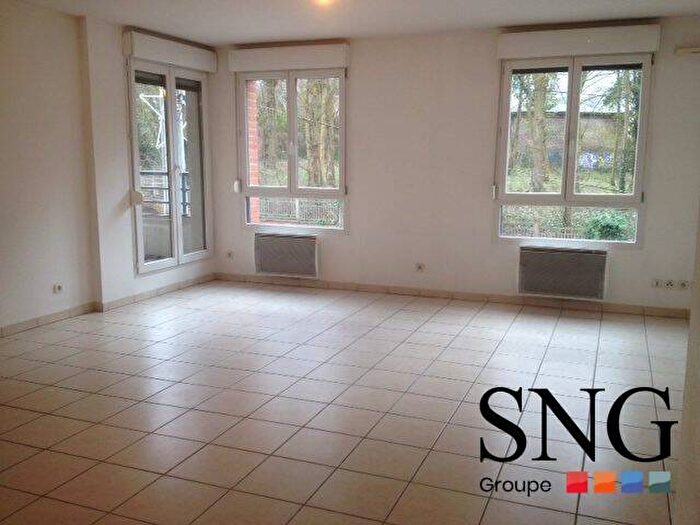 Appartement à louer - Le Centre Ville, Bruay-la-Buissière - 3 pièces - 2 chambres