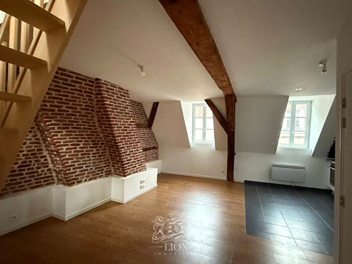 Appartement à louer - Vieux Lille - 3 pièces - 2 chambres