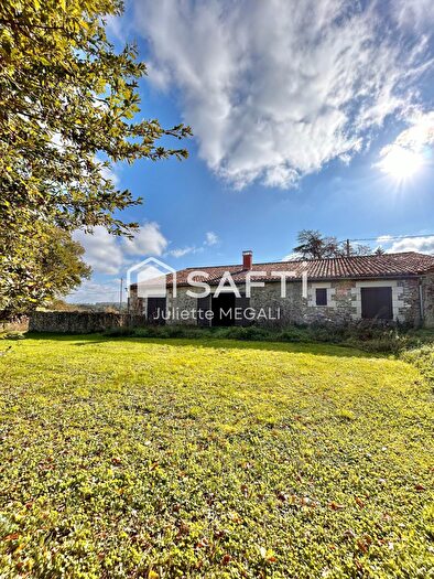 Maison 5 pièces à Coubeyrac, à vendre