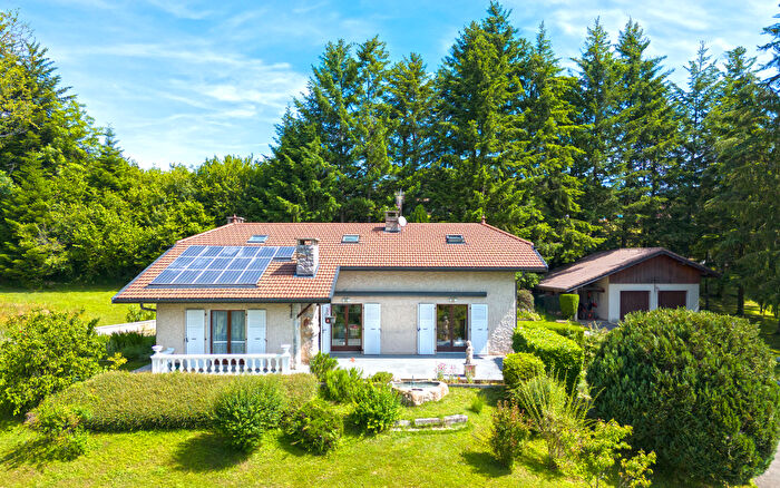 Maison à vendre - Groisy - 8 pièces - 6 chambres