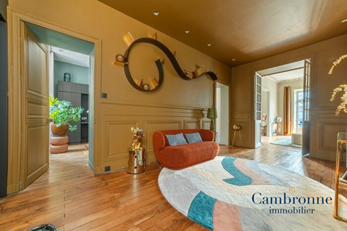 Appartement à vendre - Nantes, Centre-ville - 8 pièces - 5 chambres