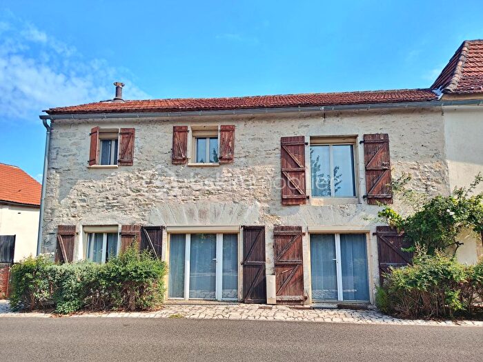 Maison 4 pièces à vendre à Mercuès