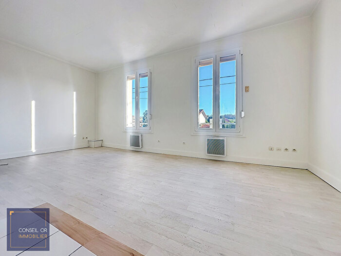 Appartement à louer - Saint-Genis-Laval, Collonges - 3 pièces - 2 chambres