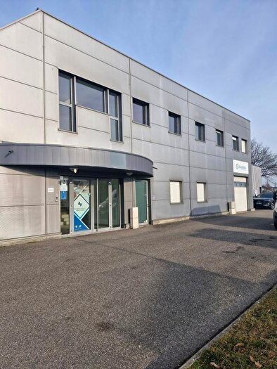 Appartement à louer - Sud, Sausheim - 7 pièces - 6 chambres