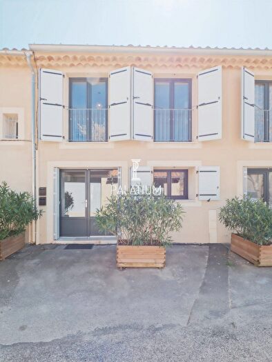 Appartement à louer - Pierrevert - 3 pièces - 2 chambres