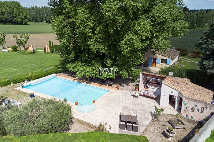 Maison à vendre - Le Thor - 8 pièces - 5 chambres