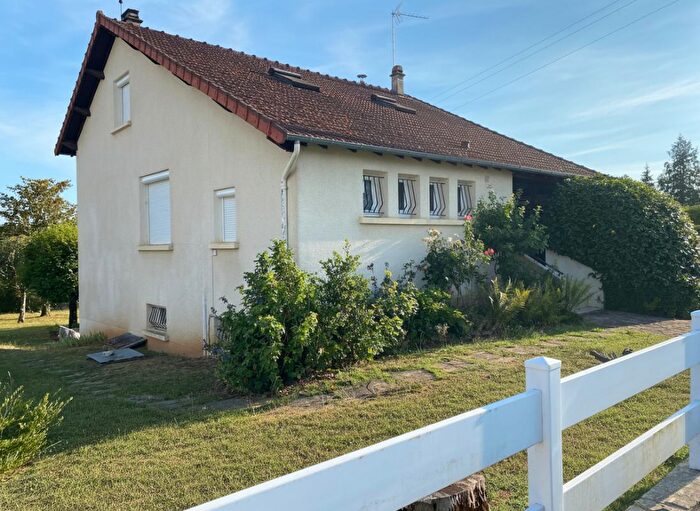 Châteauneuf-la-Forêt - Maison 7 pièces à vendre