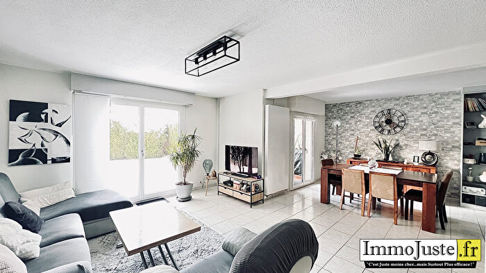 Maison à vendre - Élancourt - 6 pièces - 4 chambres