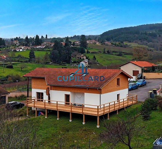 Maison à vendre - Saint-Haon-le-Châtel - 5 pièces - 4 chambres