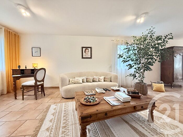 Maison à louer - Toulon-sur-Allier - 7 pièces - 6 chambres