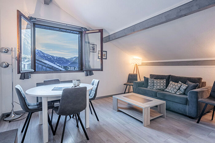 Appartement à vendre - Chamonix-Mont-Blanc, Centre-ville, Gare, Mouilles, Mollard, Lyret - 2 pièces - 1 chambre