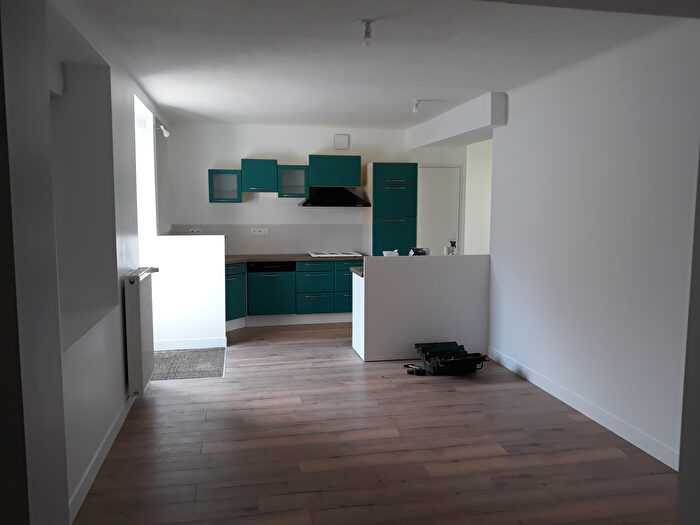 Maison 4 pièces à louer à Guilliers