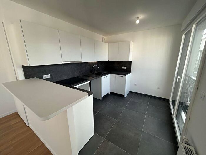 Appartement à louer - Faubourg de lArche, Courbevoie - 5 pièces - 4 chambres