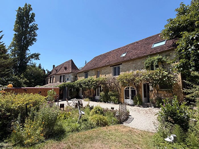 Saint-Cyprien : Maison 15 pièces à vendre