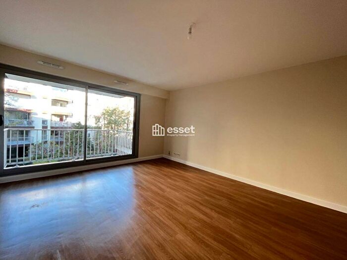 Appartement à louer - Bièvres Sud Tolbiac, Paris ème arrondissement - 4 pièces - 3 chambres