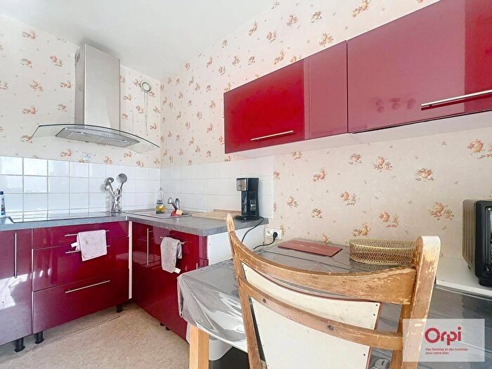 Appartement à louer - Ville Gozet, Montluçon - 1 pièce