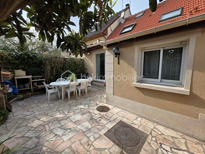 Maison à vendre - Noisy-le-Grand, Sud - 6 pièces - 4 chambres