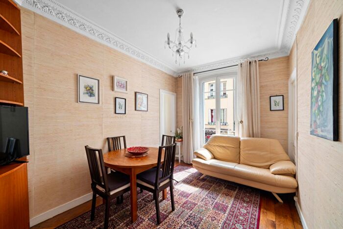 Appartement à vendre - Montrouge, Le vieux Montrouge - 3 pièces - 2 chambres