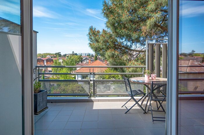 Appartement à vendre - Bron, Centre-ville - 3 pièces - 2 chambres