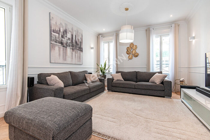Appartement 6 pièces à vendre - Suresnes, Carnot, Gambetta