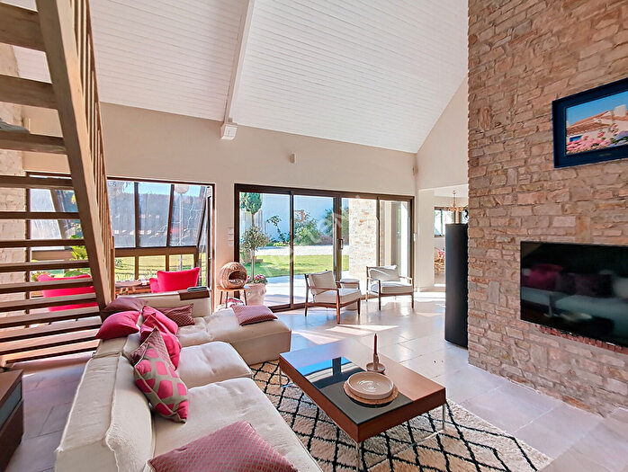 Maison à vendre - Vieillevigne - 8 pièces - 4 chambres