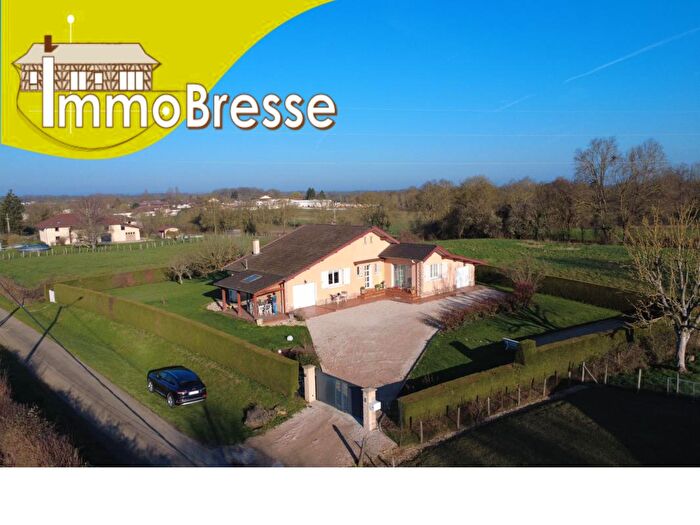 Maison à vendre - Montrevel-en-Bresse - 5 pièces - 4 chambres