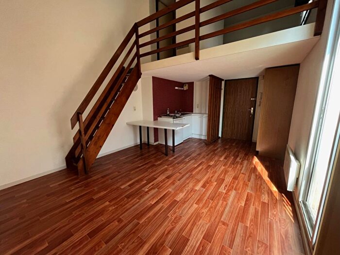 Rodez, Centre historique, Vieux-Rodez - Appartement 1 pièce à louer