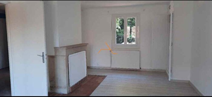 Appartement 5 pièces à louer à Montjoux