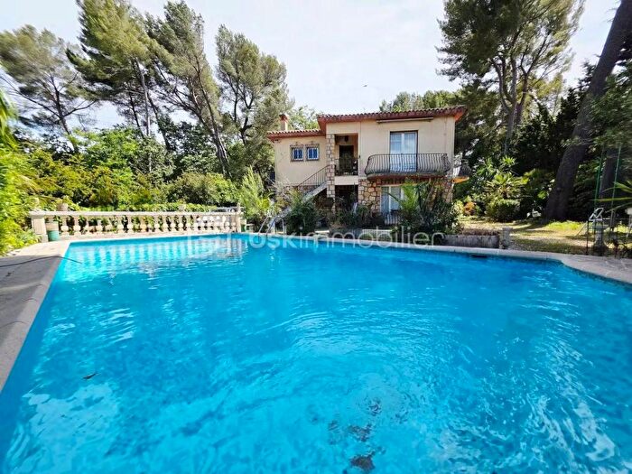 Maison 6 pièces à vendre à Mougins, Le Colombier, Colombe, Cabrières, Le Bordé