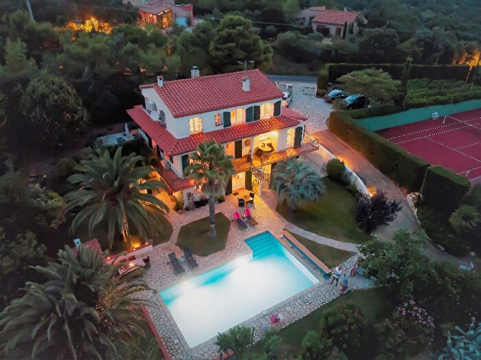 Angoustrine-Villeneuve-des-Escaldes - Maison 9 pièces à vendre