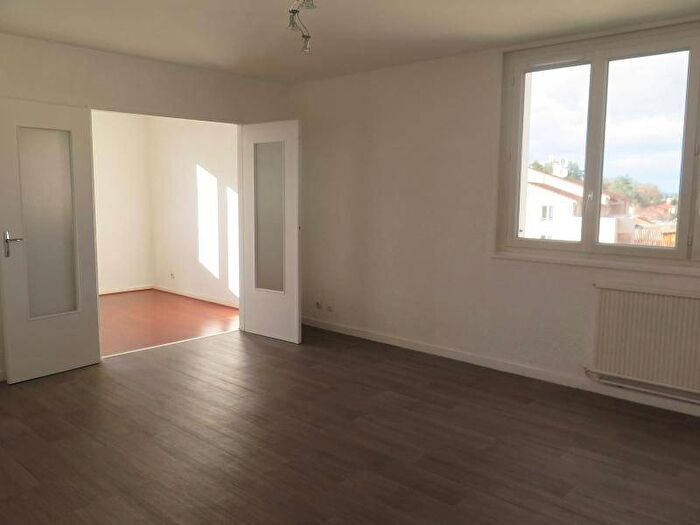 Centre-Loire, Saint-Just-Saint-Rambert - Appartement 2 pièces à louer