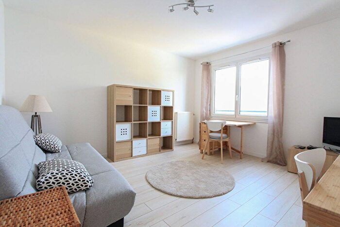Appartement 1 pièce à louer à Villaroy, Guyancourt