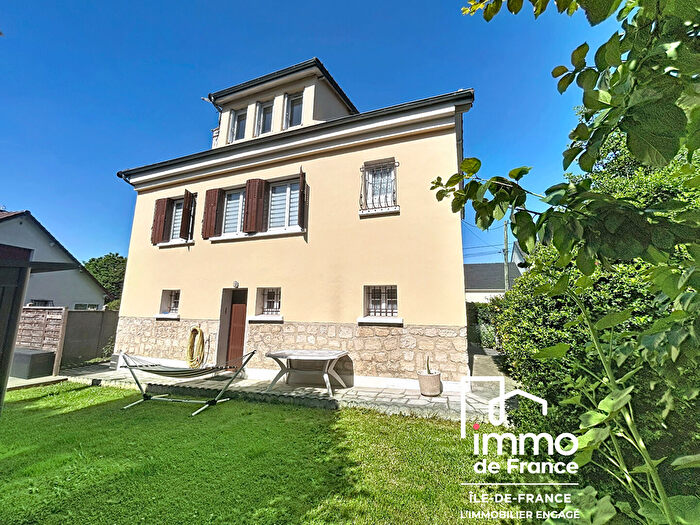 Neuilly-Plaisance, Bel Air, Clémenceau, Carnot : Maison 5 pièces à vendre
